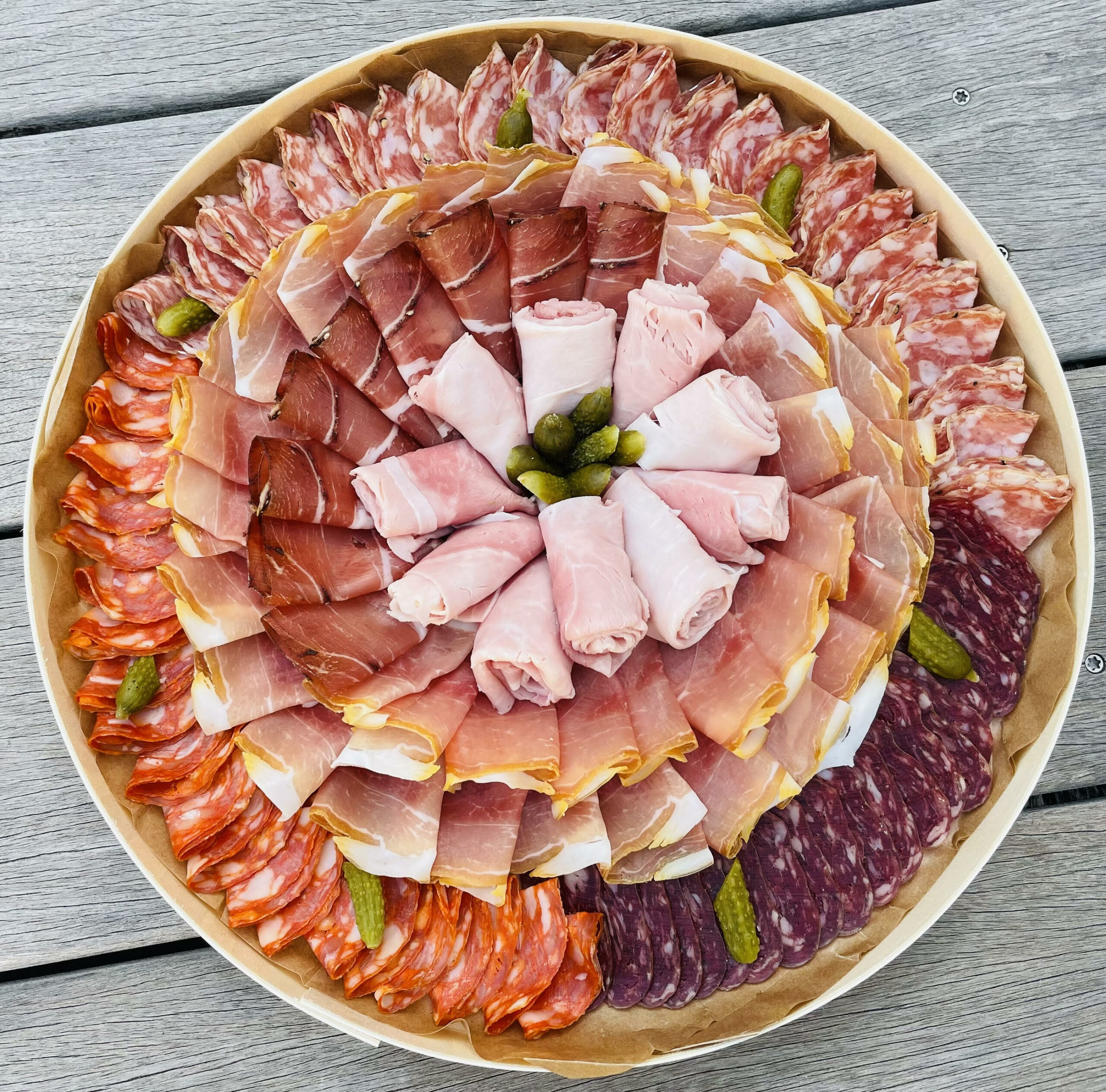 Planche raclette charcuterie – Les Plateaux de Margaux